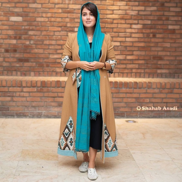 Picture of Afsaneh Pakroo