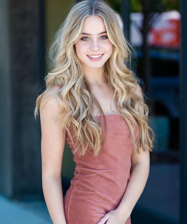 Alexa Robertson image