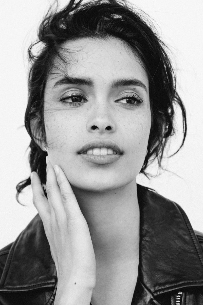 Picture of Zoe Barnard