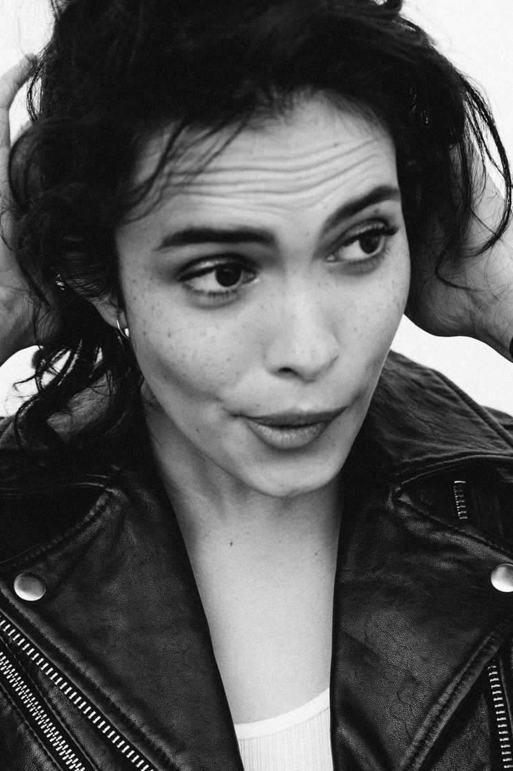 Picture of Zoe Barnard