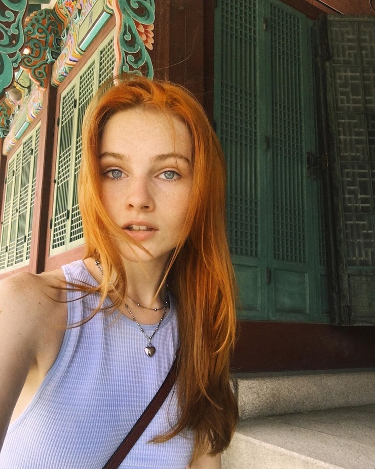 Picture of Caroline Hahn