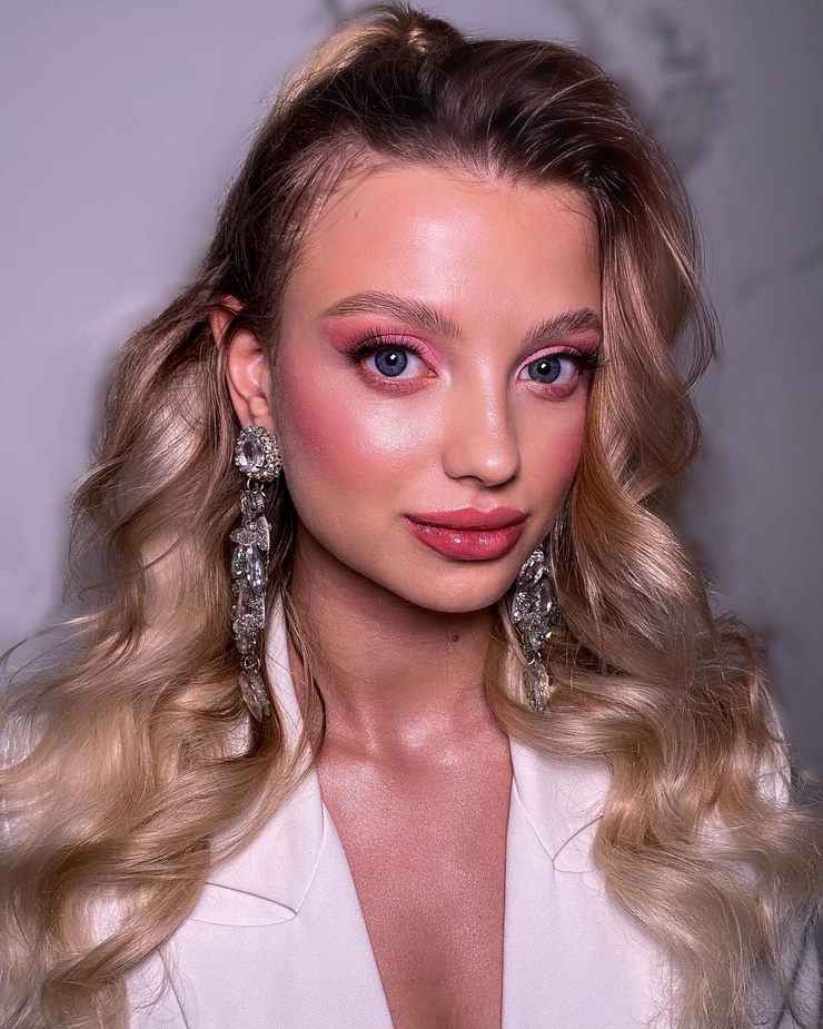 Aleksandra Bil image