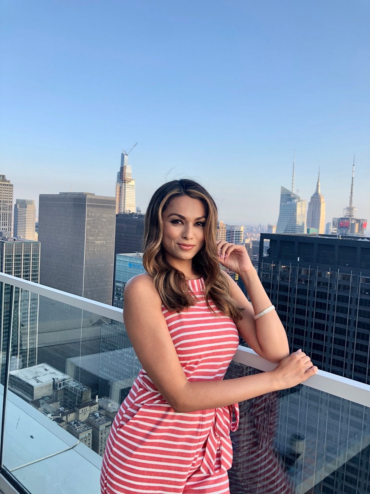 Picture of Aishah Hasnie