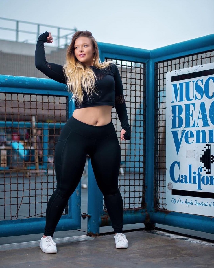 Picture of Autumn Nelson