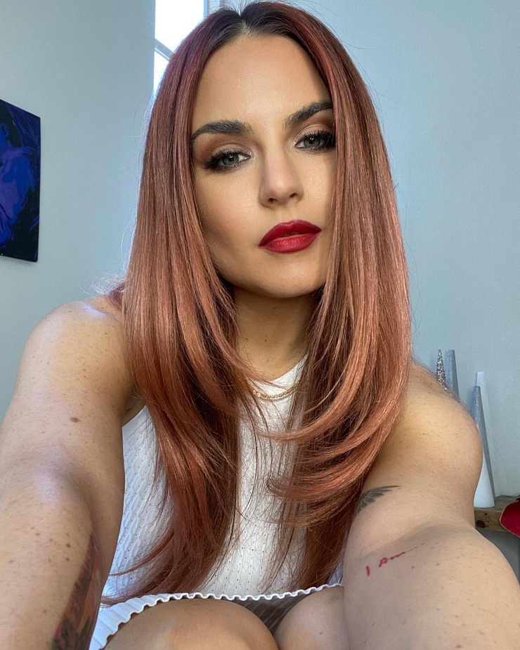 Joanna 'JoJo' Levesque image