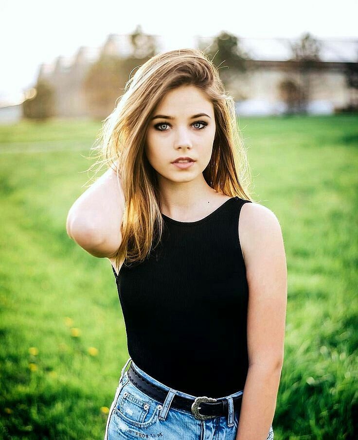 Picture of Claire Estabrook