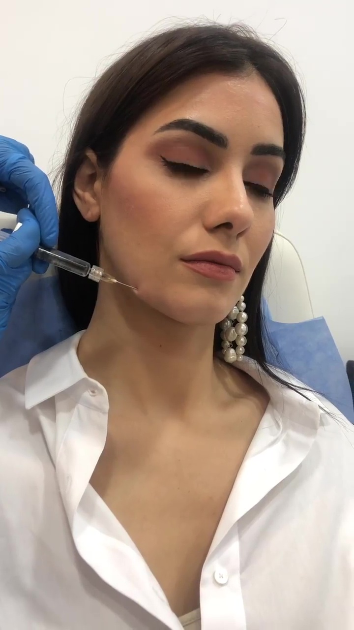 Image of Zayneb Azzam