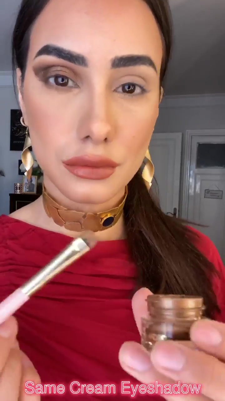 Picture of Zayneb Azzam