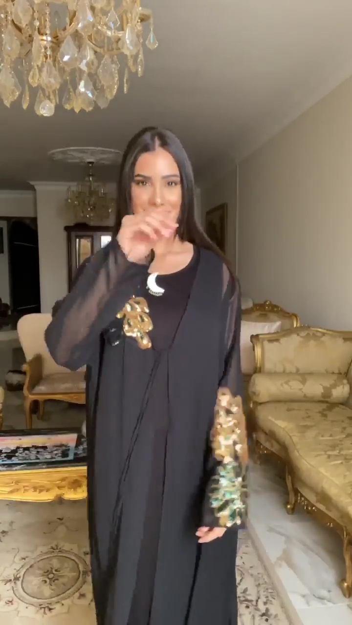 Picture of Zayneb Azzam