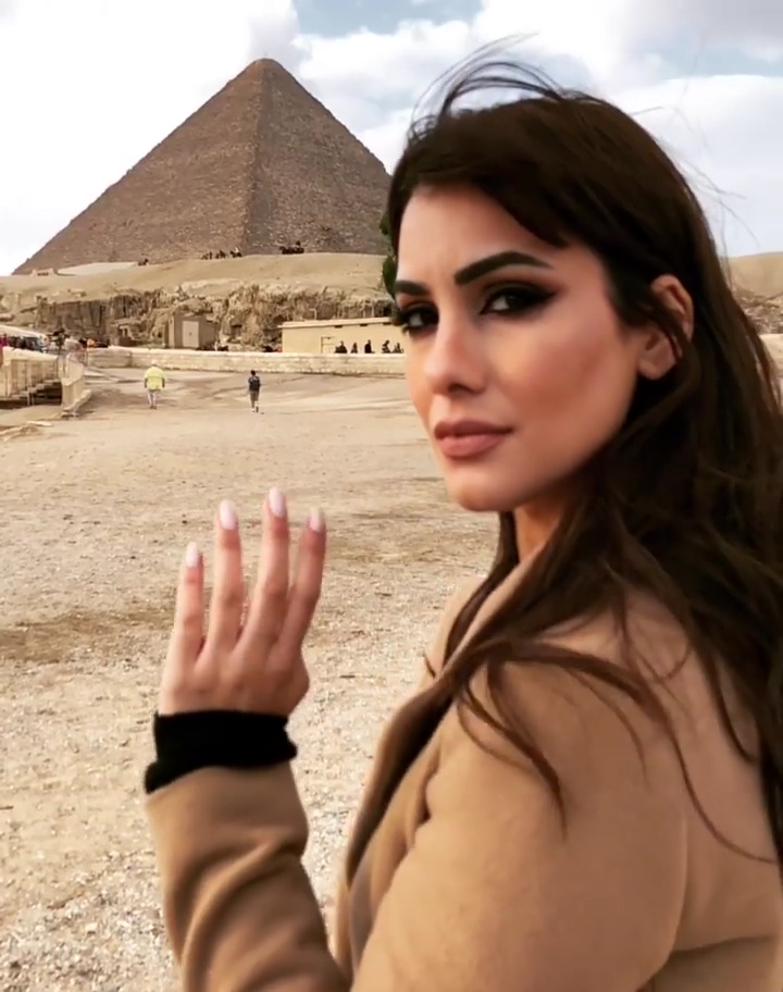 Picture of Zayneb Azzam