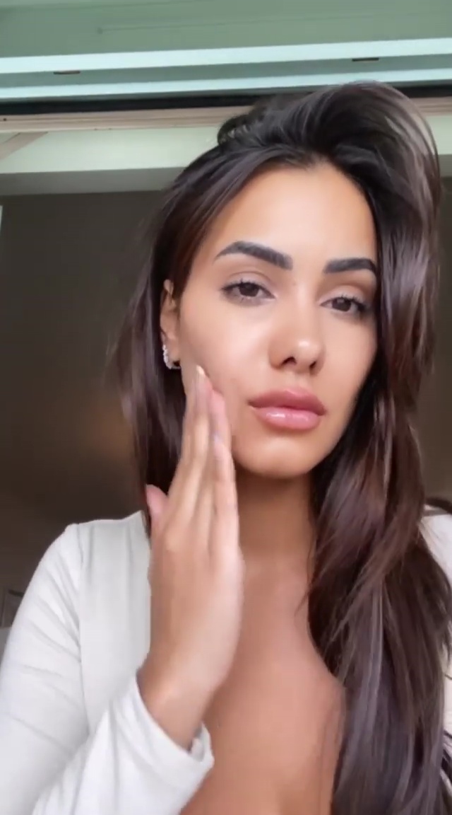 Zayneb Azzam picture