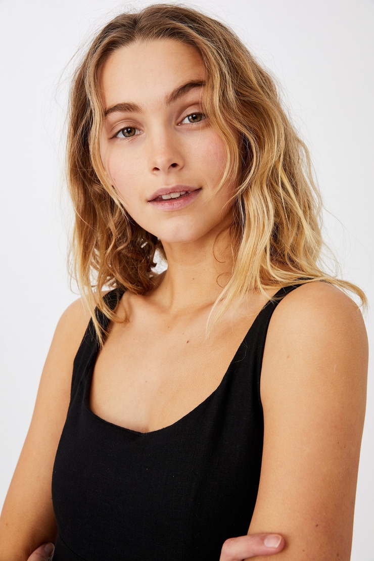 Picture of Nikki Hillier