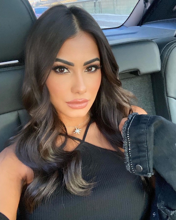 Picture of Zayneb Azzam