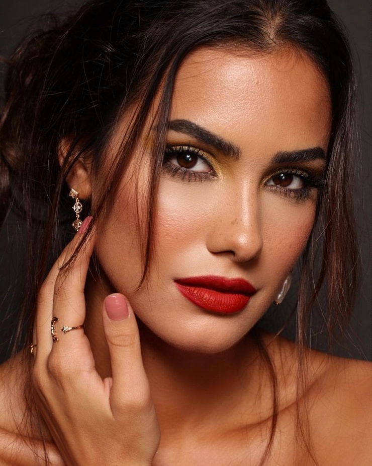 Image of Zayneb Azzam