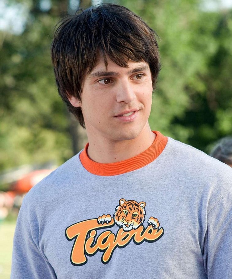 Nicholas D'Agosto picture