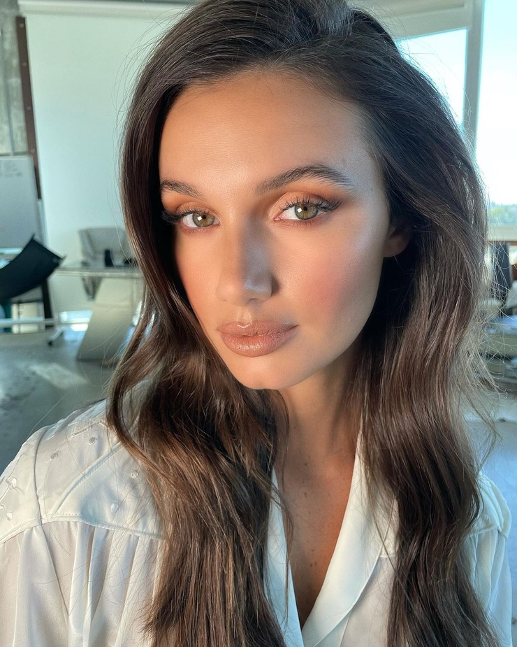 Image of Hailey Outland