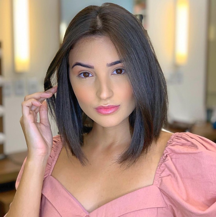 Caroline Andrade picture