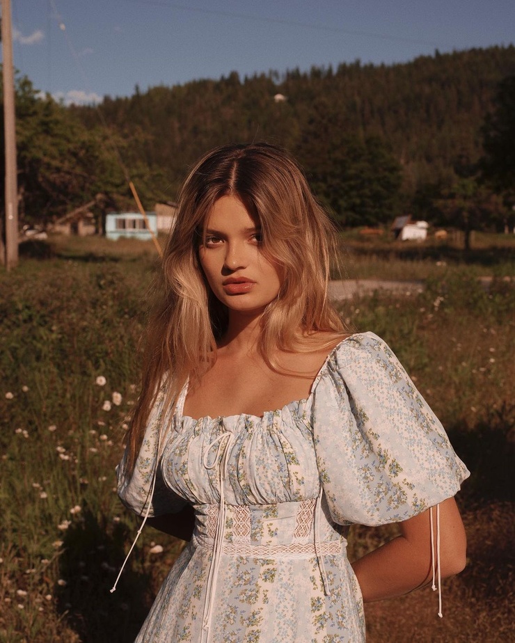 Cayley Lane King image