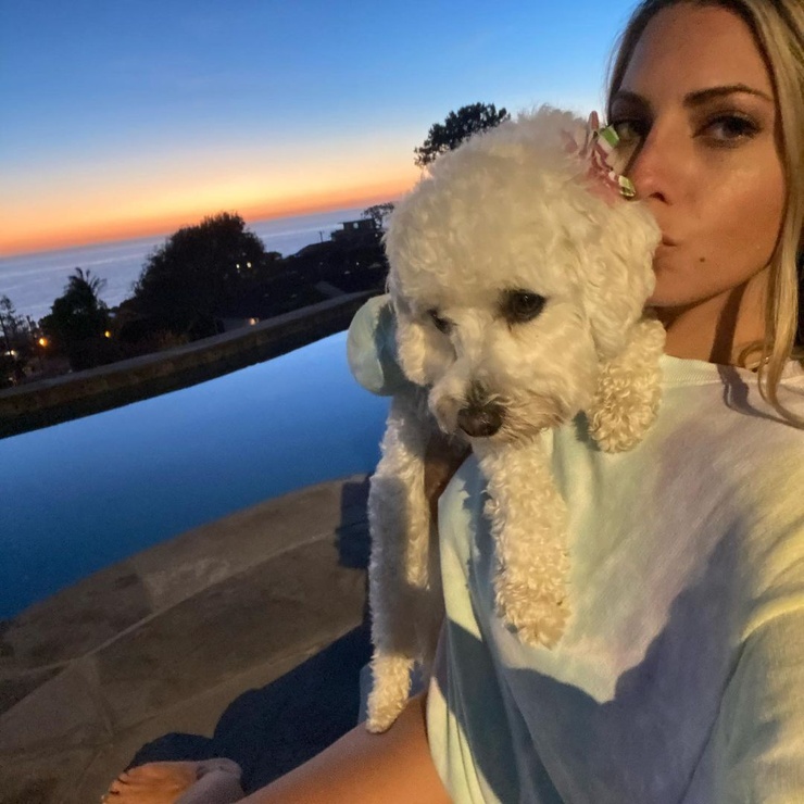 Victoria Larson picture