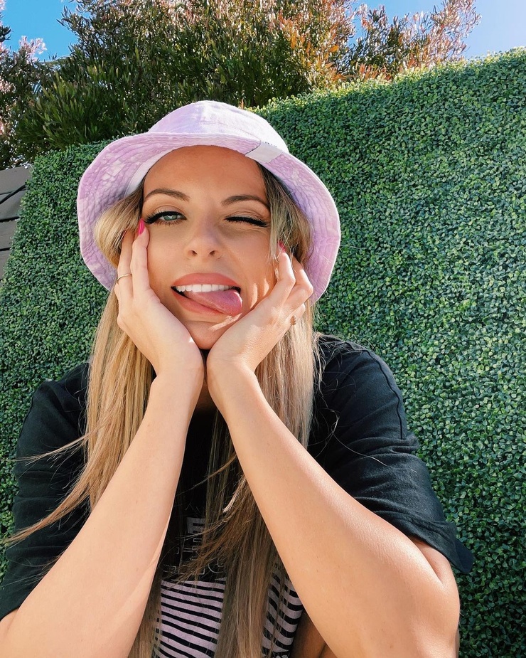 Ashley Schultz picture