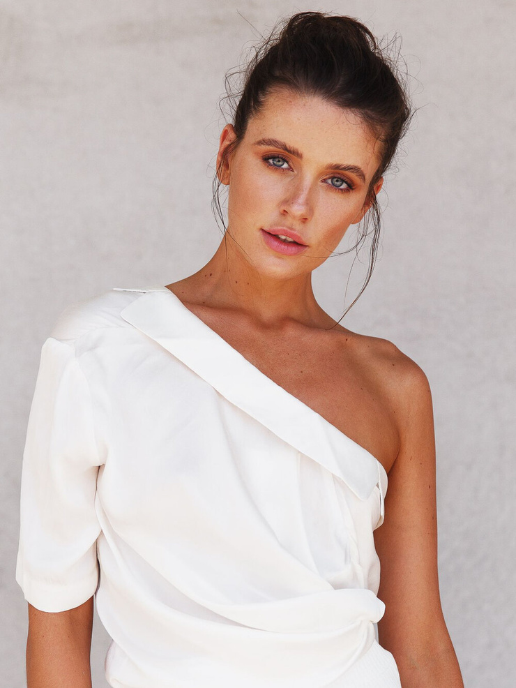 Picture of tess homann