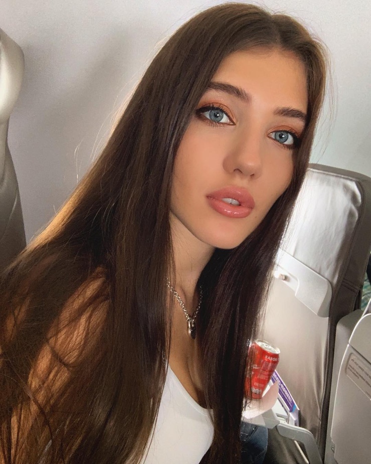 Picture of Alina Enero