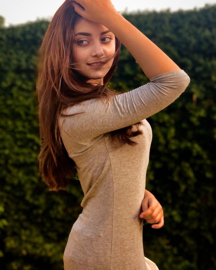 Picture of Alizey Shah