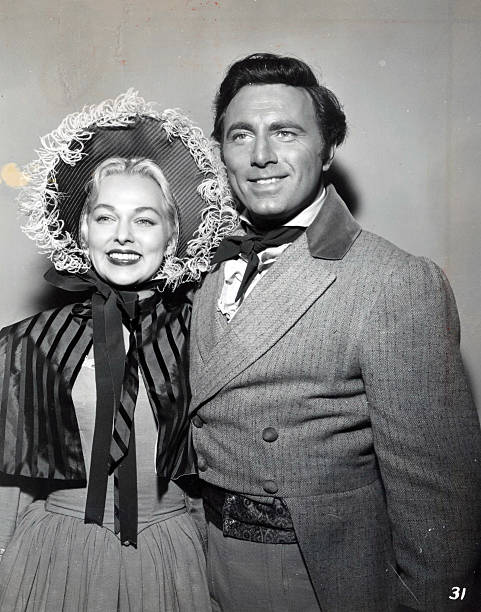 Nancy Saunders, Scott Forbes