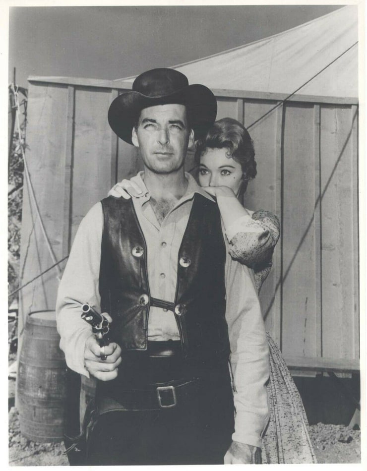 Rory Calhoun, Kipp Hamilton