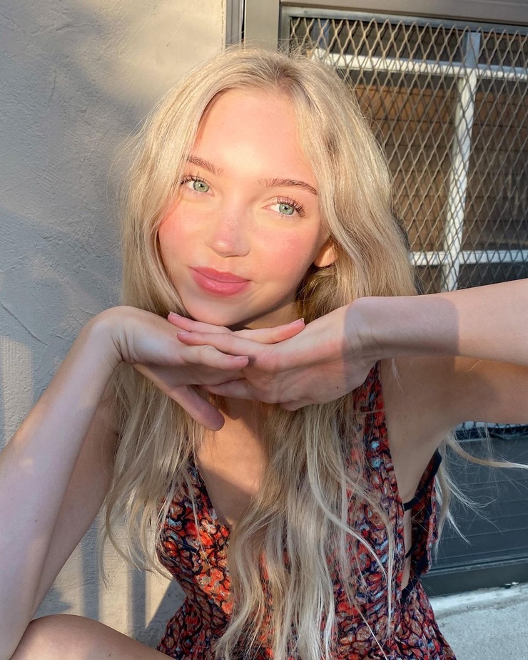 Picture of Ava Moselle