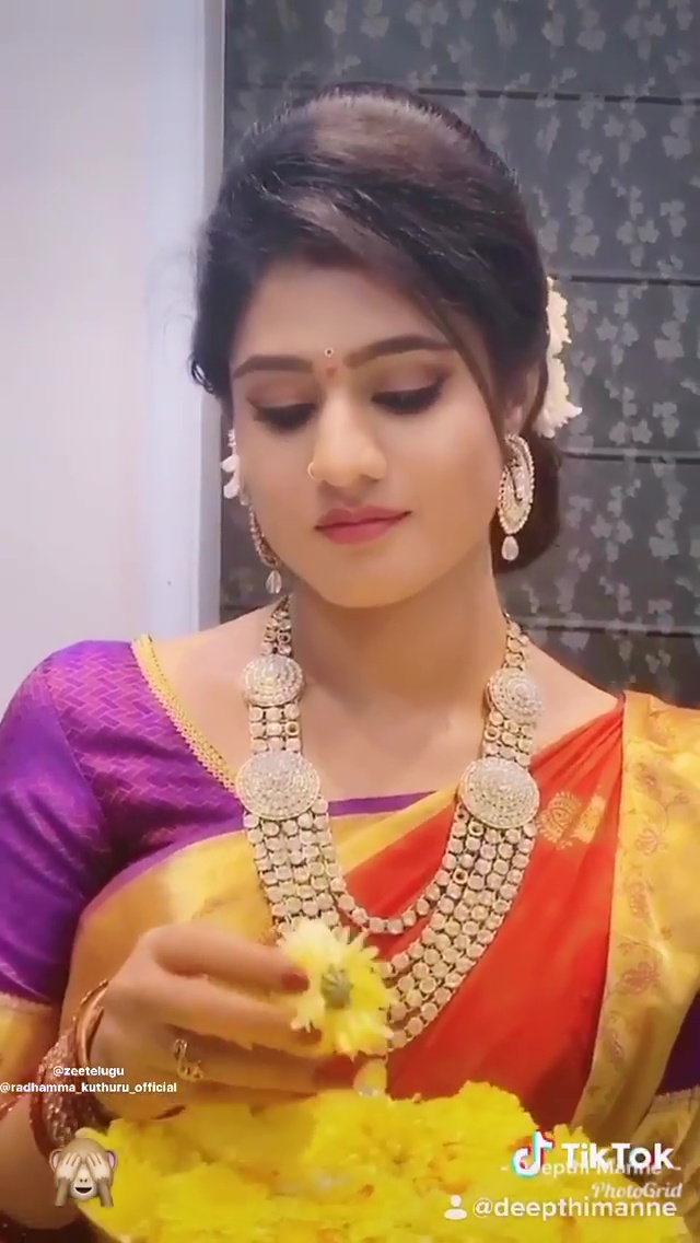 Deepthi Manne picture