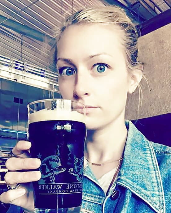 Picture of Beth Behrs