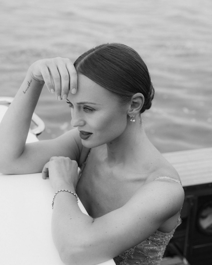 Laura Haddock picture