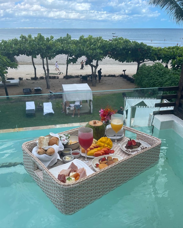 Picture of Gabi Martins (singer)