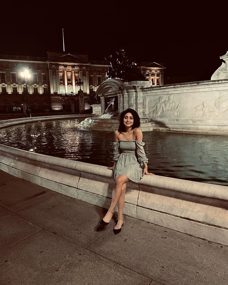 Picture of Alexa Mansour