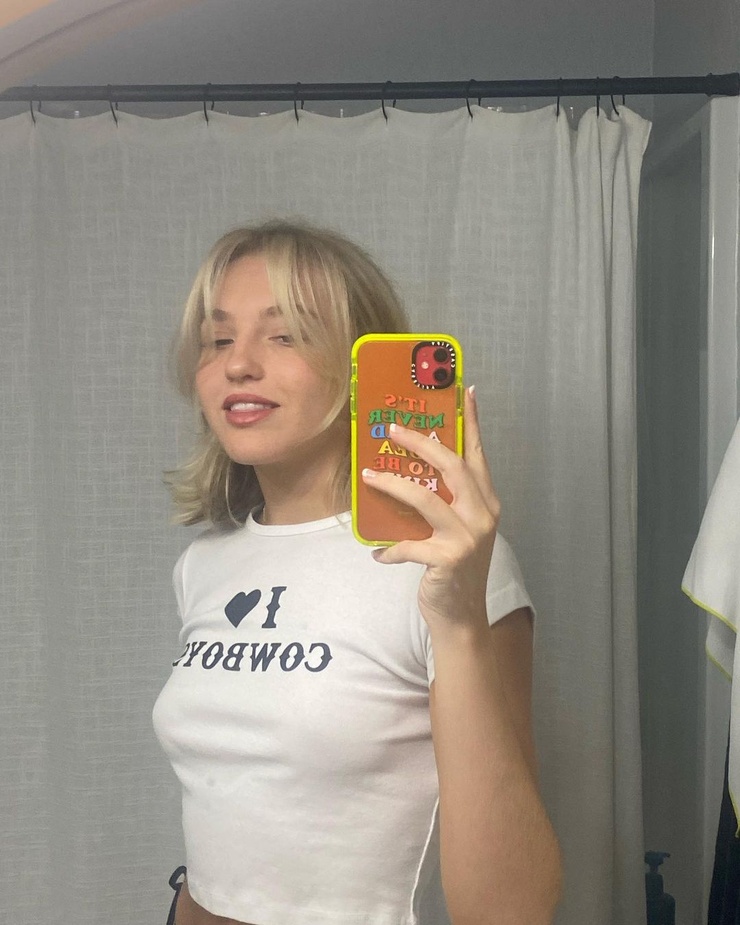 Picture of Brynn Rumfallo