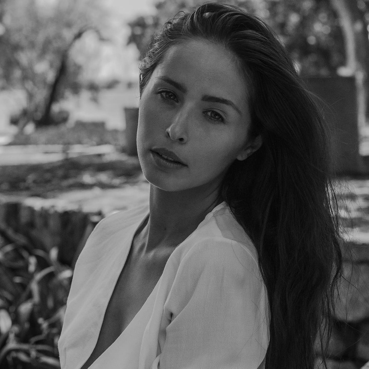 Picture of Lena Hunter