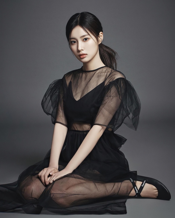 Picture of Kang Hyewon