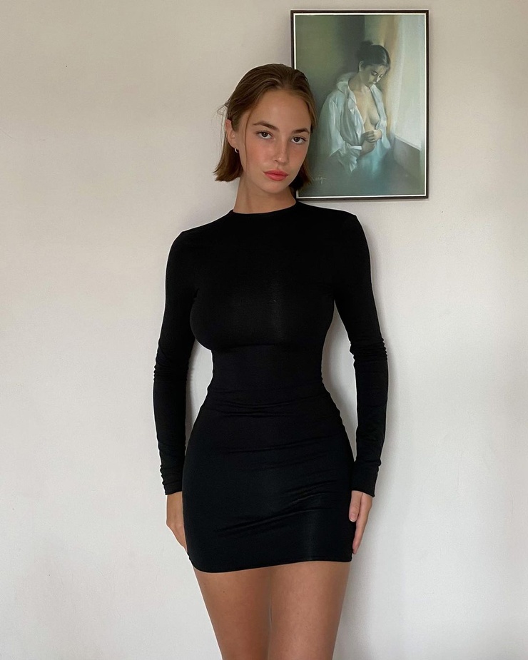 Image of Amelie (model)