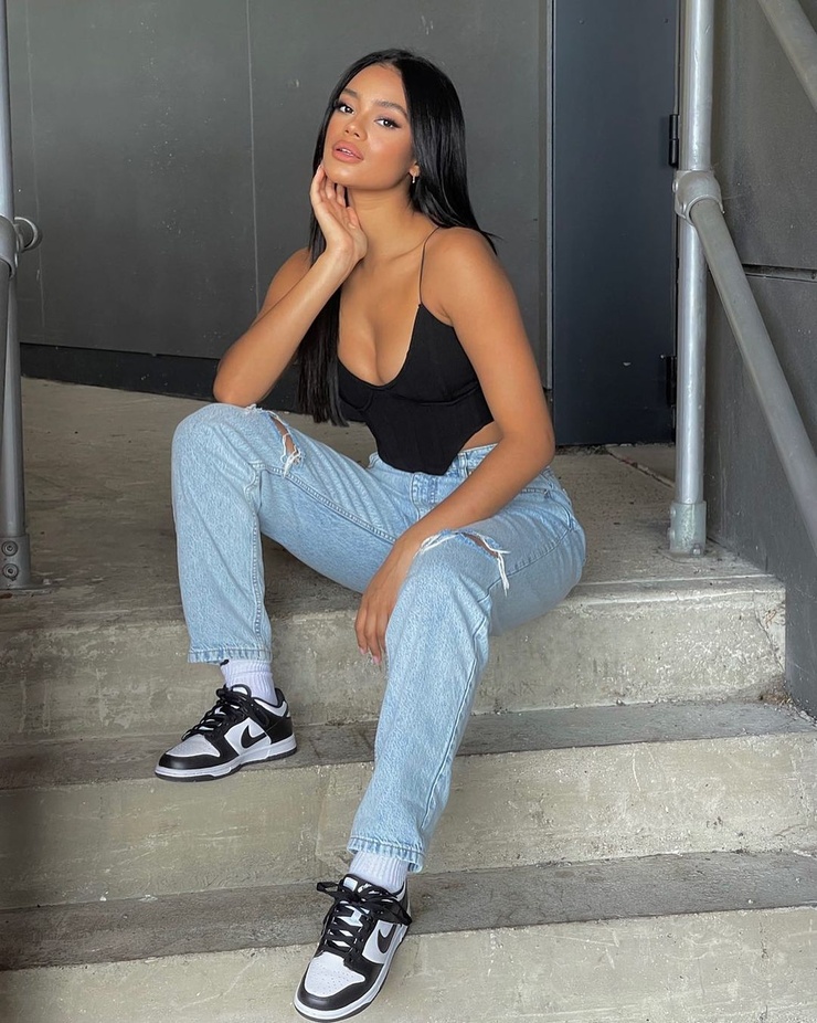 Savannah Richards image