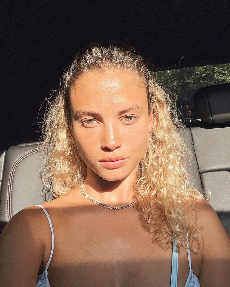 Stephanie Bertram Rose image