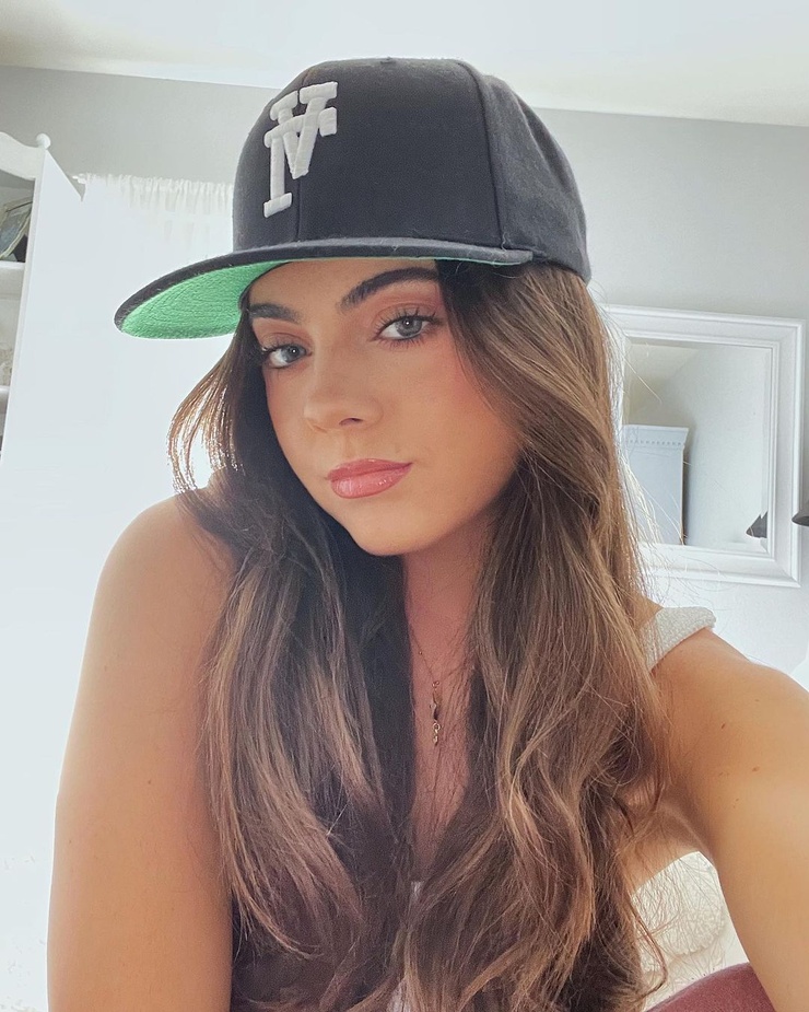 Picture of Ava Allan