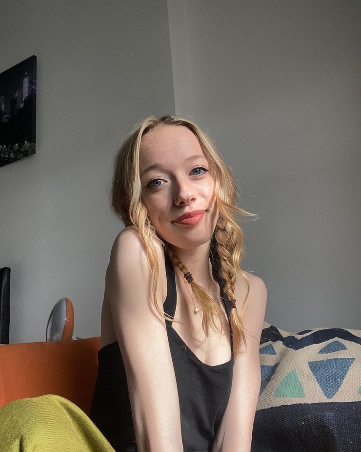 Image of Amybeth McNulty