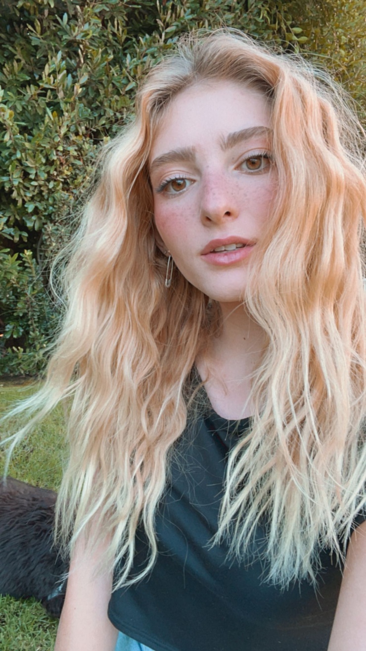 Picture of Willow Shields