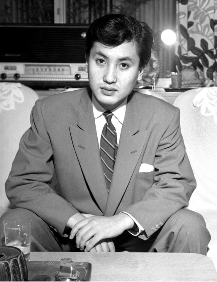 Kinnosuke Nakamura picture