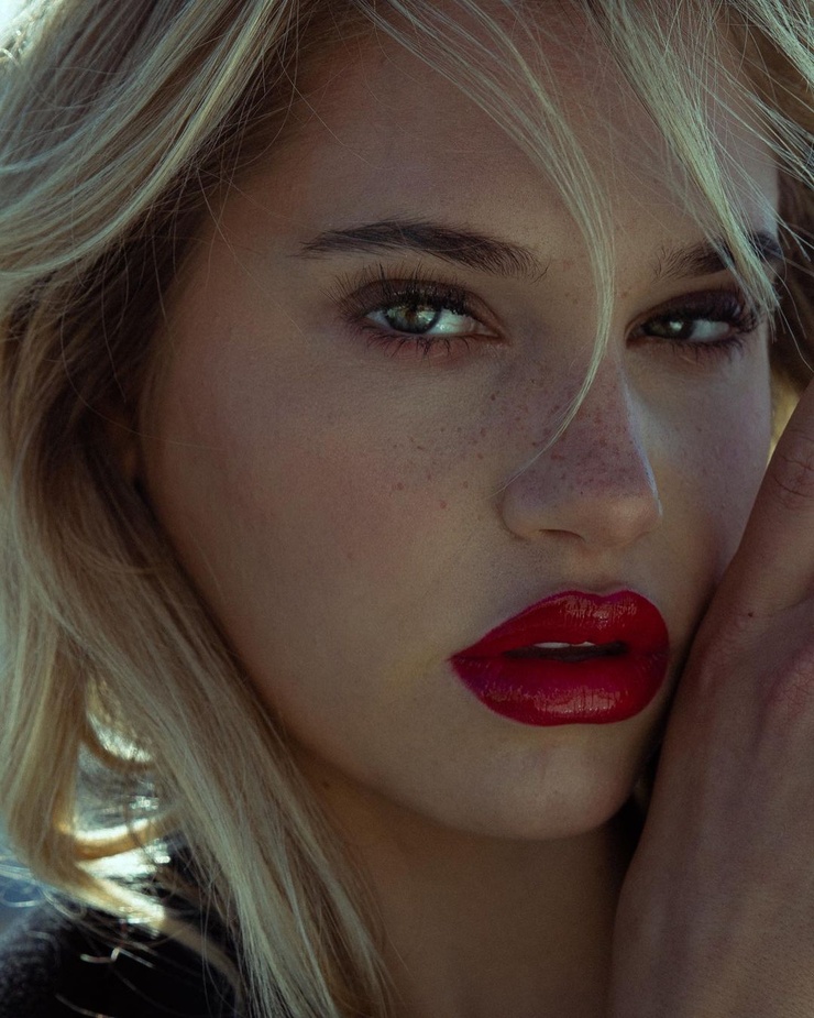 Picture of Meredith Mickelson