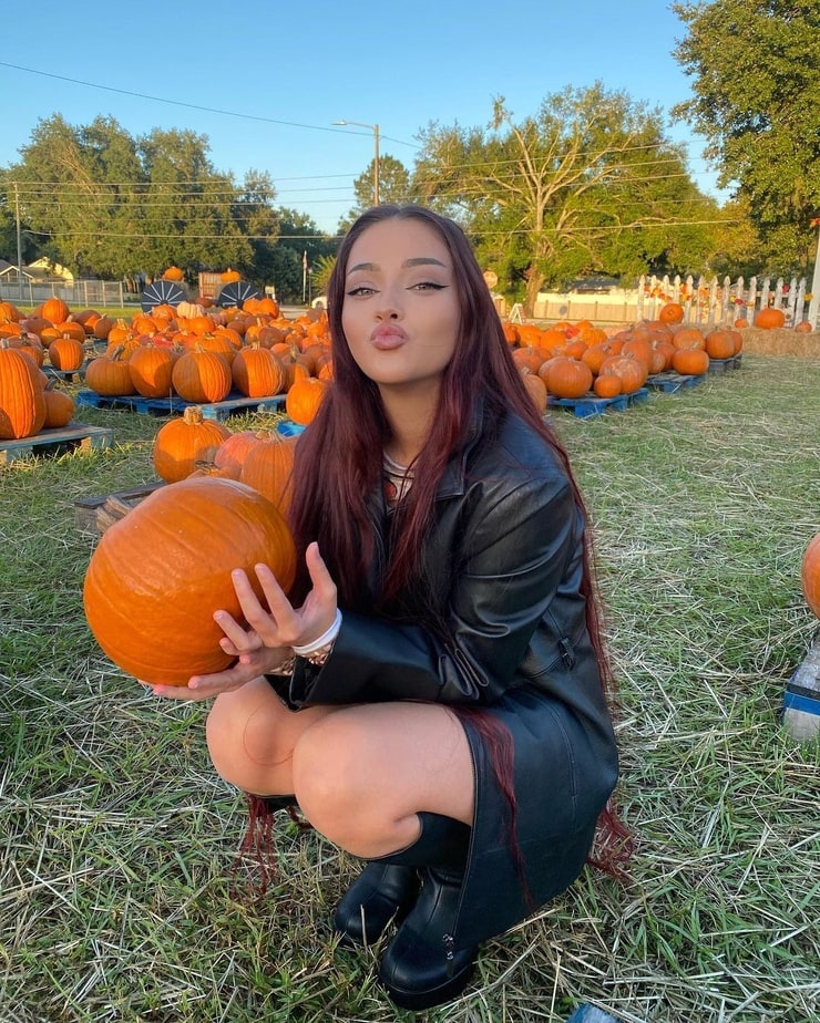 Picture of Isabel Rose