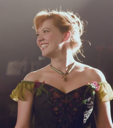 Picture of Patti Murin