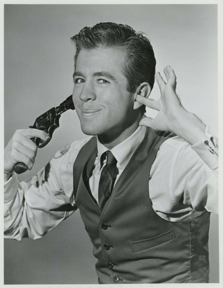 Clu Gulager