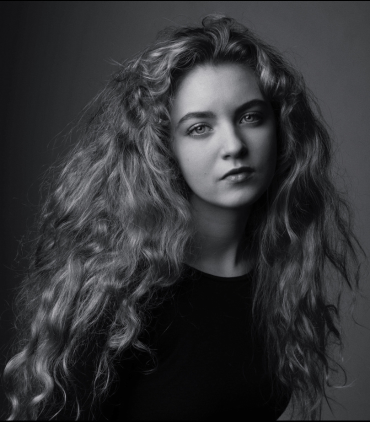 Picture of Holly Sturton